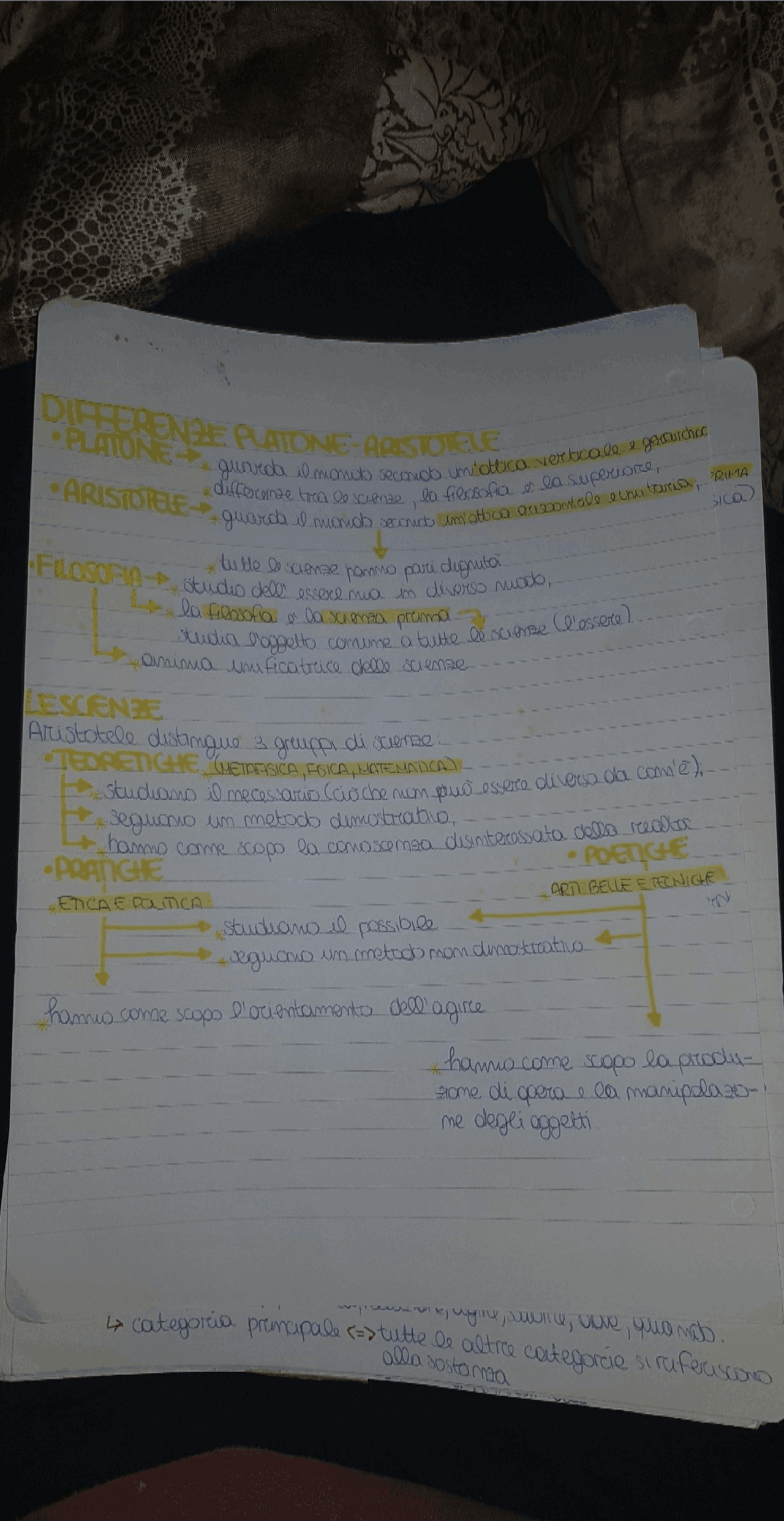 Aristotele Differenze Platone Aristotele E Le Scienze Docsity