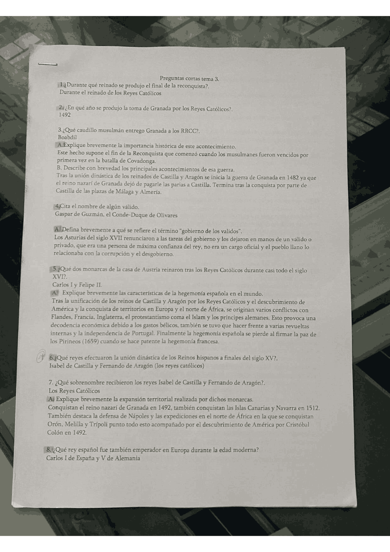 Preguntas cortas de Historia de España resueltas tema 4 | Exámenes de Historia de España | Docsity
