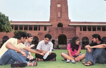 Stay on top-welcome to Delhi University!! - Docsity